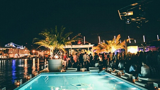 Qual a idade mínima para entrar no K Urban Beach? - Wikinight